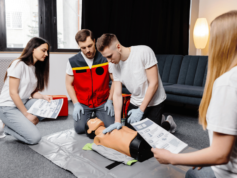 Formation SST : Tout savoir sur le Sauveteur Secouriste du Travail (INRS)